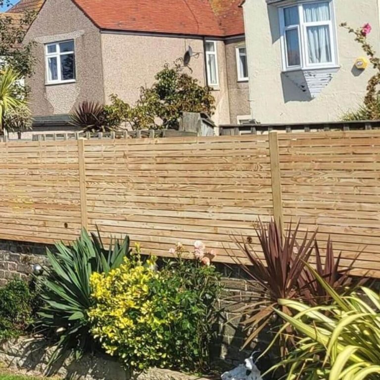 Definitive 6ft Larch Slatted Venetian Fence Panels Single Sided | J&P ...